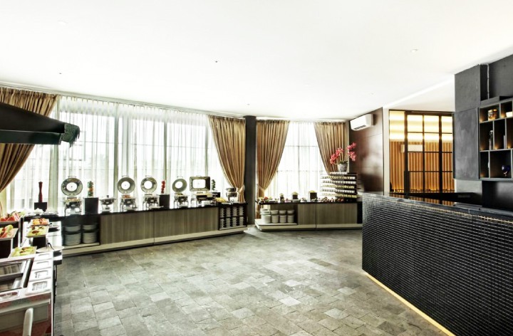 Bsteak Grill & Pancake Family Western Restaurant